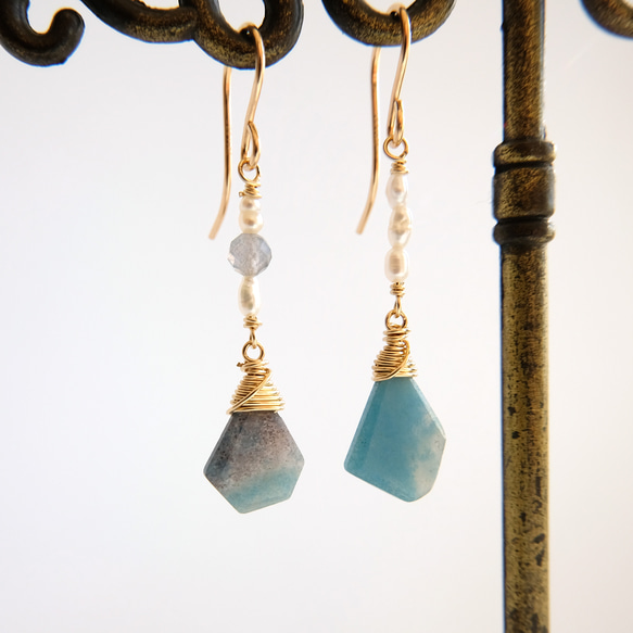 SALE】【14kgf・天然石】トロレアイトのピアス（淡水パール）・イヤリング変更可 ピアス（フック・チェーン） sinar* 通販 14964164｜Creema(クリーマ)