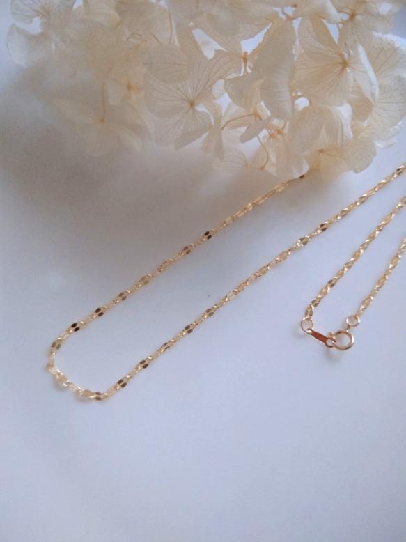 ペタルチェーン14kgfネックレス。 シンプルながら洗練されたチェーンネックレス。 ネックレス・ペンダント 暫く休業致しますアトリエ・フローラル 通販 14972502｜Creema(クリーマ)