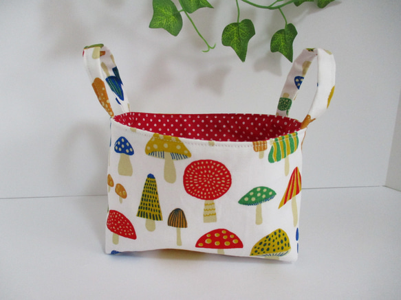 ☆ キノコ柄の布バスケット・小物入れ その他ケース tomo.ta1 通販 15035889｜Creema(クリーマ)