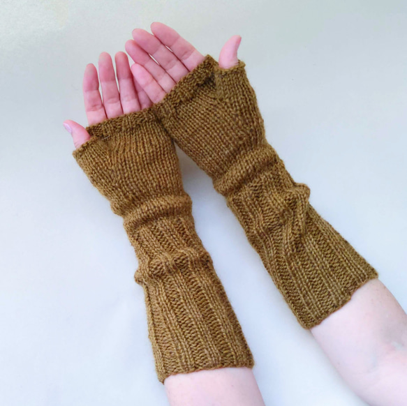 アラン模様の手編みとんがり帽子 アルパカウール 真鍮色 ニット帽・ビーニー fujiyama knit 通販 15075587｜Creema ...