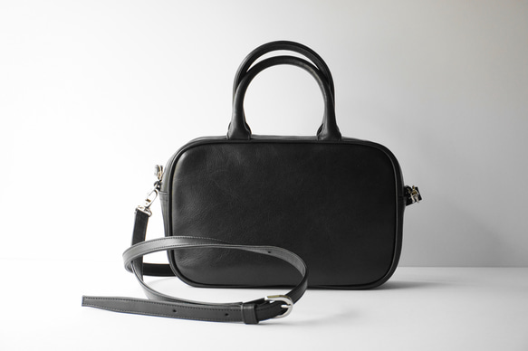 レザーミニボストンバッグ ボストンバッグ mum.minimum 通販 15077162｜Creema(クリーマ)