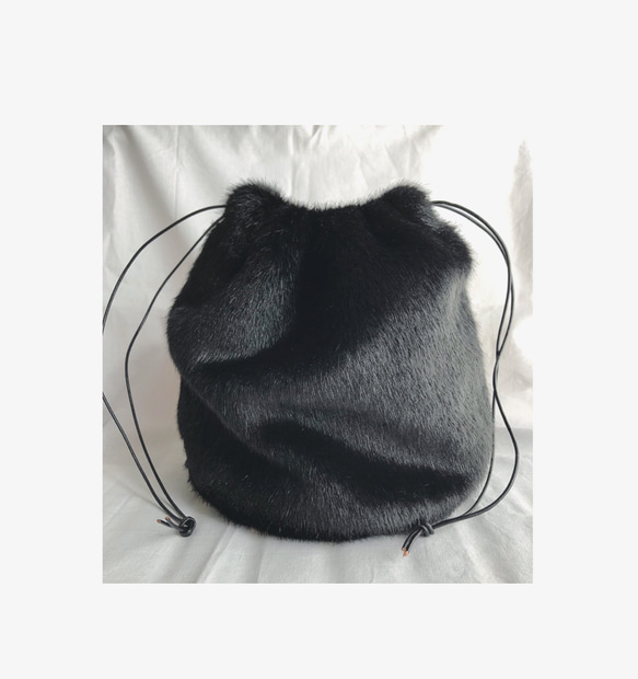 eco fur drawstring bag black 巾着バッグ hoo shop 通販 15091763｜Creema(クリーマ)