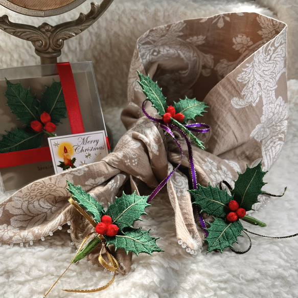 立体刺繍のヒイラギブローチ☆ クリスマスラッピング有り ブローチ ソライロ刺繍 通販 15092540｜Creema(クリーマ)