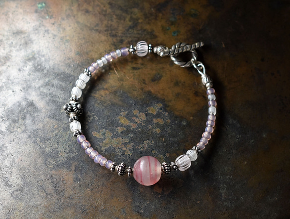 アンティーク金赤マーブルビーズとグーズベリー、ピンクオパールビーズのブレス ブレスレット ais... 通販 15099986｜Creema ...