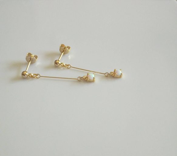 16kgp 枠留めオパール*一粒∴ピアス イヤリング ピアス（フック・チェーン） M-works 通販 15111342｜Creema(クリーマ)