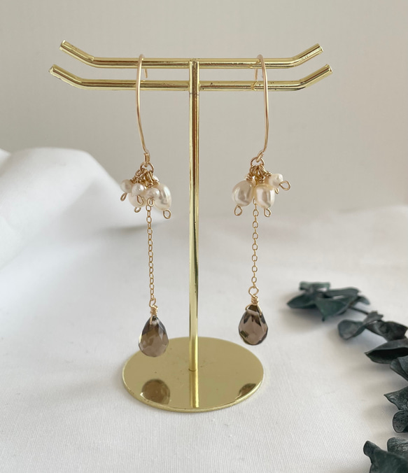 14kgf/スモーキークォーツ×淡水パールのチェーンピアス ピアス（フープ） Petit L’ecrin 通販 15113766｜Creema(クリーマ)