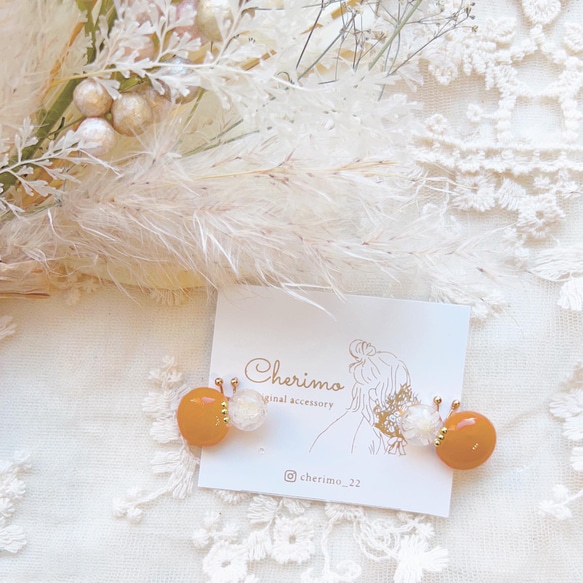 バタフライ×レジン×ドライフラワー×淡色カラー イヤリング ピアス ピアス（スタッド・一粒） Cherimo 通販 15129041｜Creema(クリーマ)