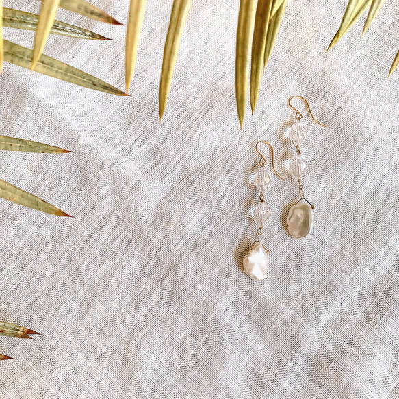 [14KGF]ケシパールとクリスタル ストレートピアス ピアス（フック・チェーン） Sandy Beach 通販 15138277｜Creema(クリーマ)