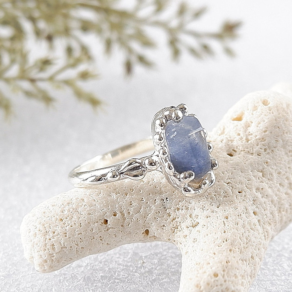 デュモルチェライトインクォーツの粒飾りリング 11号 / dumortierite in quartz 指輪・リング macari 通販 ...