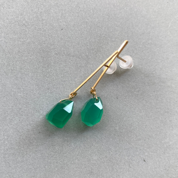 Bar pierce グリーンオニキス 14kgf ピアス 天然石 ピアス（スタッド・一粒） MUUTS 通販 15158674｜Creema ...