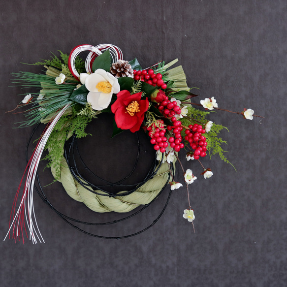 【Creema限定 超早割価格】お正月★紅白椿・南天・梅のしめ縄リース しめ縄・しめ飾り はなごま屋 通販 15166043｜Creema(クリーマ)