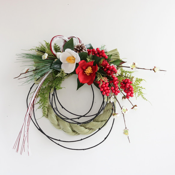 【Creema限定 超早割価格】お正月★紅白椿・南天・梅のしめ縄リース しめ縄・しめ飾り はなごま屋 通販 15166043｜Creema(クリーマ)