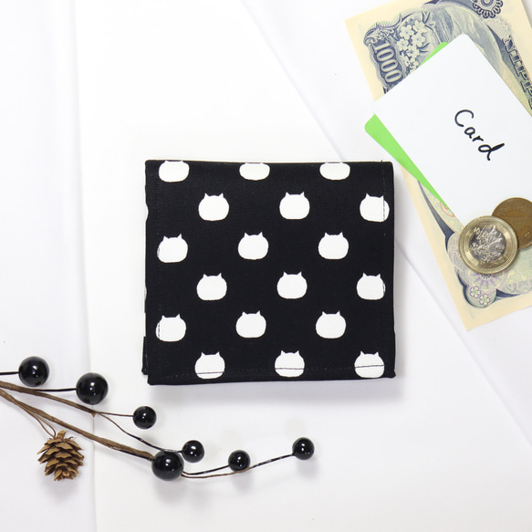コンパクト★ シンプル二つ折財布 ねこたま ごましお【受注生産】 二つ折り財布 CoCoRo ココロ. 通販 15184116｜Creema ...