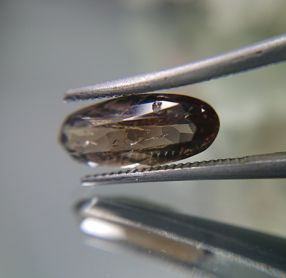 アキシナイト 2.85ct ☆1377 天然石 べるふぇKIRABOSHI希少石 取り寄 通販｜Creema(クリーマ) 15186173