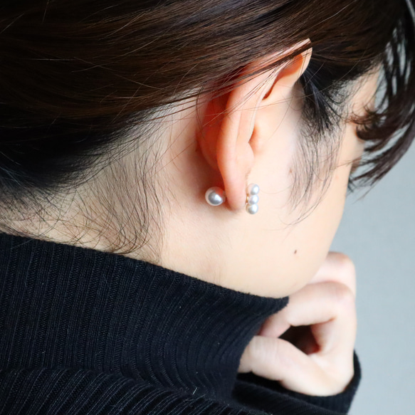 3連パールピアス(金属アレルギー対応) ピアス（スタッド・一粒） mikka 金属アレルギー対応 通販 15195680｜Creema(クリーマ)