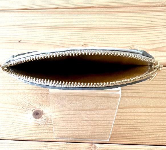 猫好きが作ったイカ耳猫の小銭入れ グレー白ハチワレオコ顔深緑のメガねっこ 送料無料 手縫い本牛革 小銭入れ・コインケース K.TAMAO 通販 ...