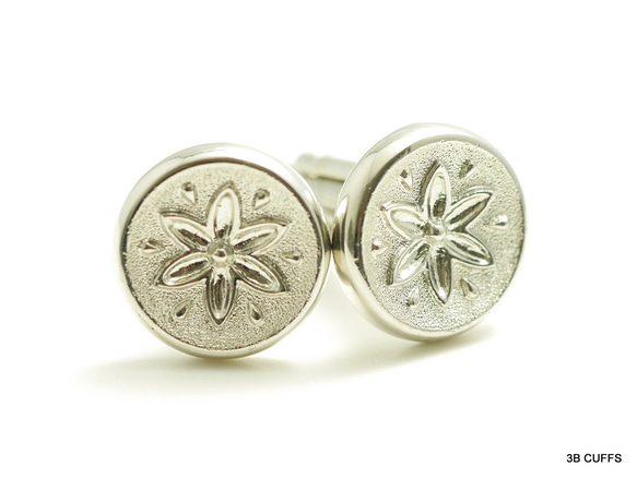 袖先に主張しすぎないキュートな花が咲くカフスボタン Basic 066 タイピン・カフス 3B CUFFS 通販 15197873 ...