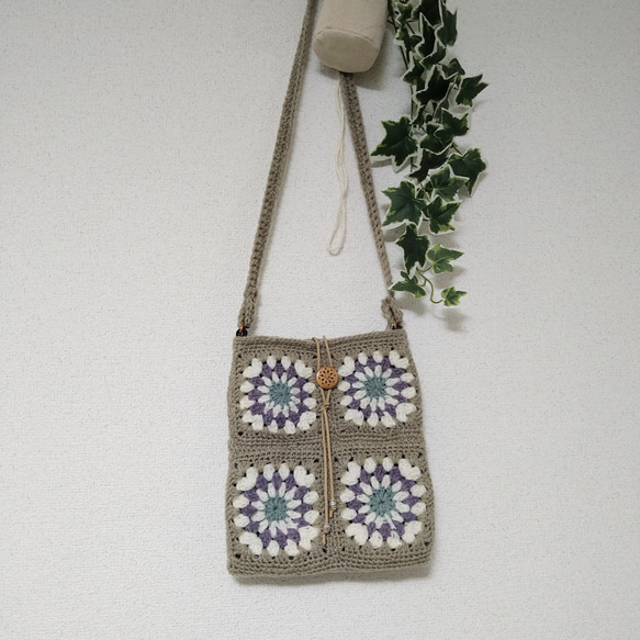 再販 グラニースクエア 大きめスマホポーチ スマホポシェット・スマホポーチ Multicolored 通販｜Creema(クリーマ)