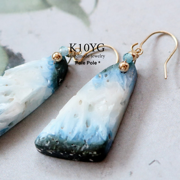 【再販】K10YG ブルーオパライズドフォシライズドウッドのピアス ピアス（フック・チェーン） Pole Pole * 通販｜Creema(クリーマ)