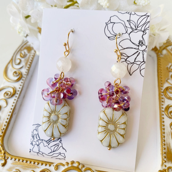 ガラスの花・チェコビーズの世界ピアス2 ピアス（フック・チェーン） 花なななの花 通販 15258402｜Creema(クリーマ)