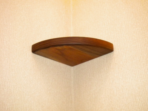 コーナーシェルフ （部屋角用棚）ウォールナット サイズ18cm 棚・シェルフ・ラック Nobu 通販 15262149｜Creema(クリーマ)