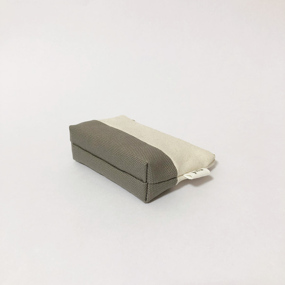 帆布の小さなポーチ〈グレージュ〉 ポーチ nuf 通販 15283296｜Creema(クリーマ)