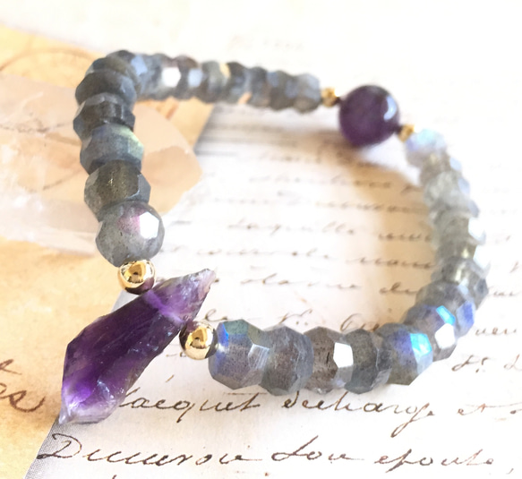 結界を張り、内なる紫炎を目醒めさせる ︎エネルギー防御と覚醒 ︎アメジスト・ラブラドライト・オーラライト23 ブレスレット Purana ...