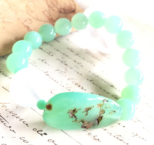 今この瞬間を楽しく ︎無意識の恐れや抵抗を手放す ︎予定不調和もまた楽しハイヤーセルフのワクワクの波動 ︎クリソプレーズ ブレスレット ...