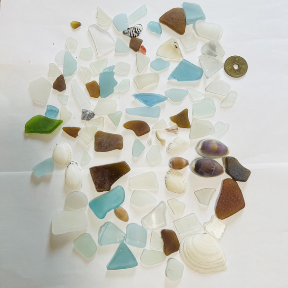 ナチュラル シーグラスと貝殻、貝のカケラセット ミックスカラー、ミックスサイズ⑧ その他素材 ドイリー さん 通販 15301473 ...