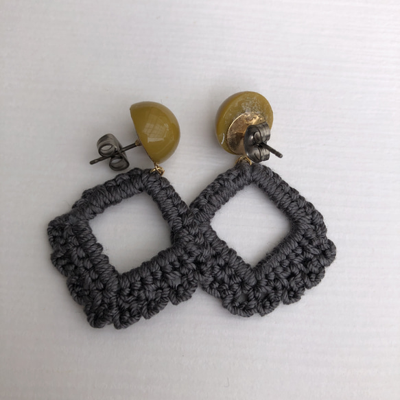 カボション ︎レース編み ピアス ハンドメイド ピアス（スタッド・一粒） chiki 通販 15303618｜Creema(クリーマ)