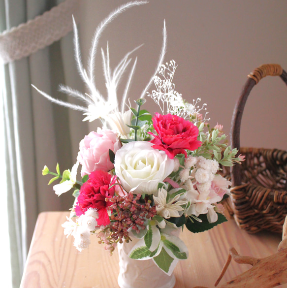 【アーティフィシャルフラワー】ピンクのカーネーション ミニアレンジメント 母の日 誕生日 ギフト《受注製作》16×23㎝ アートフラワー ...