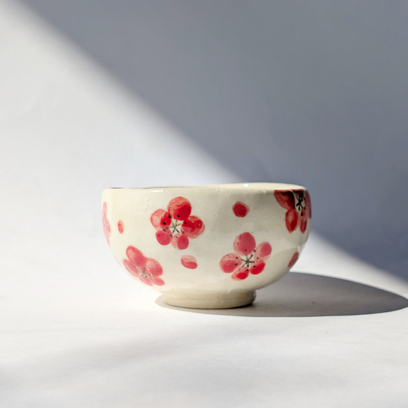 ご飯茶碗 梅 手びねり 小さめ A 茶碗・めし碗 しののめラボ 通販 15309516｜Creema(クリーマ)