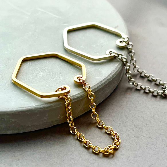 14kgf/Silver925 スクエアワイヤーとロロチェーンのレイヤーイヤーカフ イヤーカフ milimili901 通販 15314440｜Creema(クリーマ)