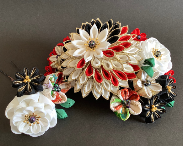 2点セット 成人式 ブライダル つまみ細工の髪飾り かんざし 百福堂momofukudou 通販 15318080｜Creema(クリーマ)