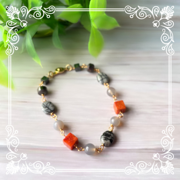 HNTK モノトーン天然石＆珊瑚ブレスレット B0096 ブレスレット hinataku 通販 15318264｜Creema(クリーマ)