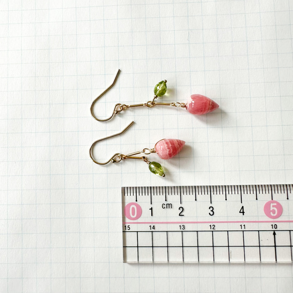 14kgf*つぼみインカローズのいちごピアス／イヤリング ピアス（フック・チェーン） marimello 通販 15319477｜Creema(クリーマ)