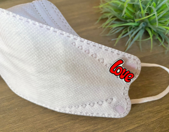 マスクピアス♡マグネットブローチ／Love マスクアクセサリー H アッシュ plus アクセサリー 通販｜Creema(クリーマ) 15324032