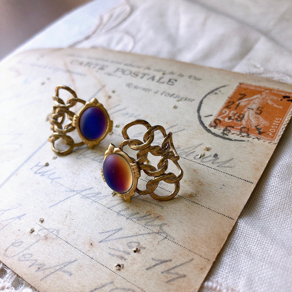 Lace Ⅲ .｡.:* チェコガラス ピアス ピアス（スタッド・一粒） ぶどうの木 通販｜Creema(クリーマ)