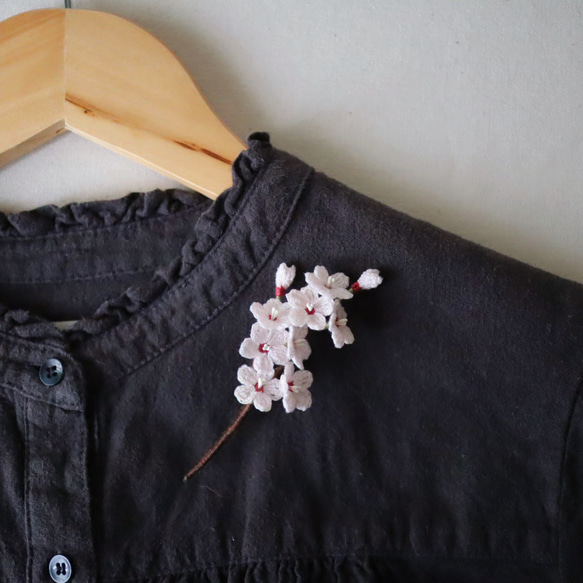 桜のブローチ（大） ブローチ Kamitsurest 通販 15339040｜Creema(クリーマ)