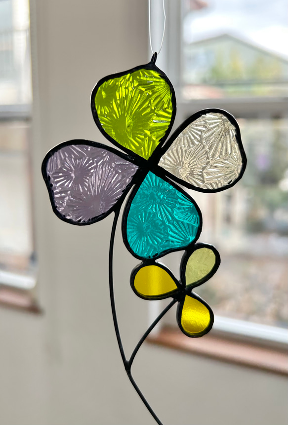 【ステンドグラス】四つ葉のクローバー《再販》 サンキャッチャー Atelier 108 通販 15349576｜Creema(クリーマ)