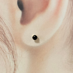 【K14 GOLD】14金 3mm 立爪 ブラックスピネル ピアス 14KP8 (8月誕生石） ピアス（スタッド・一粒） Zoé+ Jewelry 通販 15349971｜Creema(クリーマ)