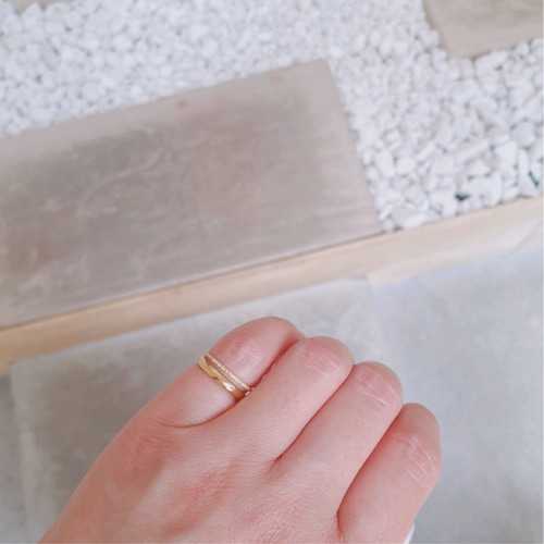 18金 2.5mm幅 甲丸 ピンキーリング k18シンプルリング 重ね付け 18金 2.5mm幅 甲丸 ピンキーリング k18シンプルリング 重ね付け