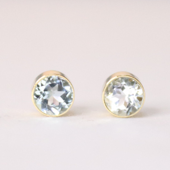 14KGF スカイブルートパーズ 4mm ベゼル ピアス ピアス（スタッド・一粒） Shain 通販｜Creema(クリーマ) 15362332