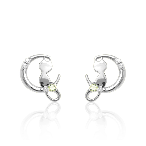 【在庫1点あり】8月 誕生石 ペリドット と ダイヤ K10 ホワイトゴールド の 月と猫 モチーフ ピアス 美輪宝石 ピアス（スタッド・一粒 ...