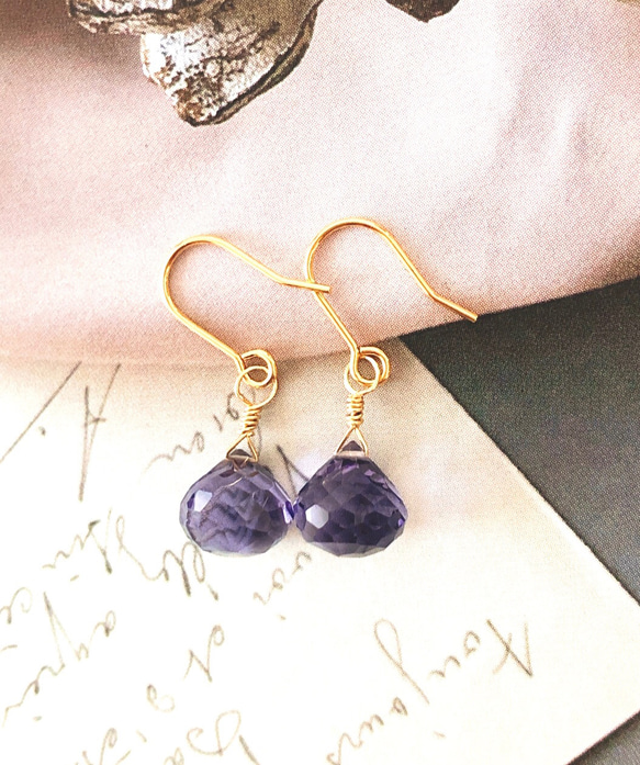 アイオライトゴールドピアス K18GP+サージカルステンレス ピアス（フック・チェーン） Lucu0356 通販 15386182｜Creema(クリーマ)