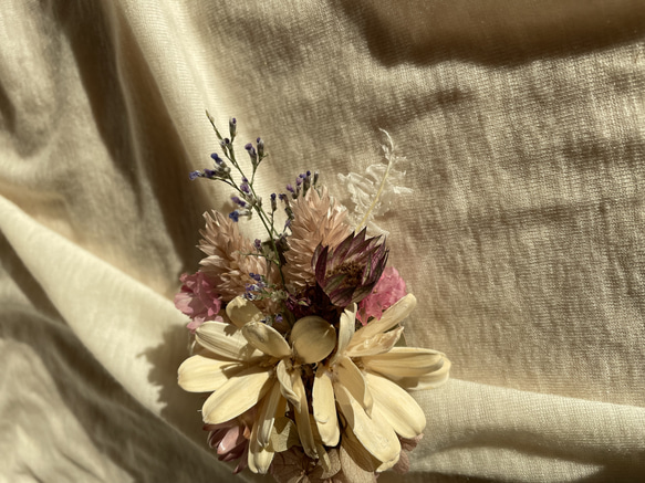 ドライフラワー コサージュ コサージュ yLF 通販 15462697｜Creema(クリーマ)