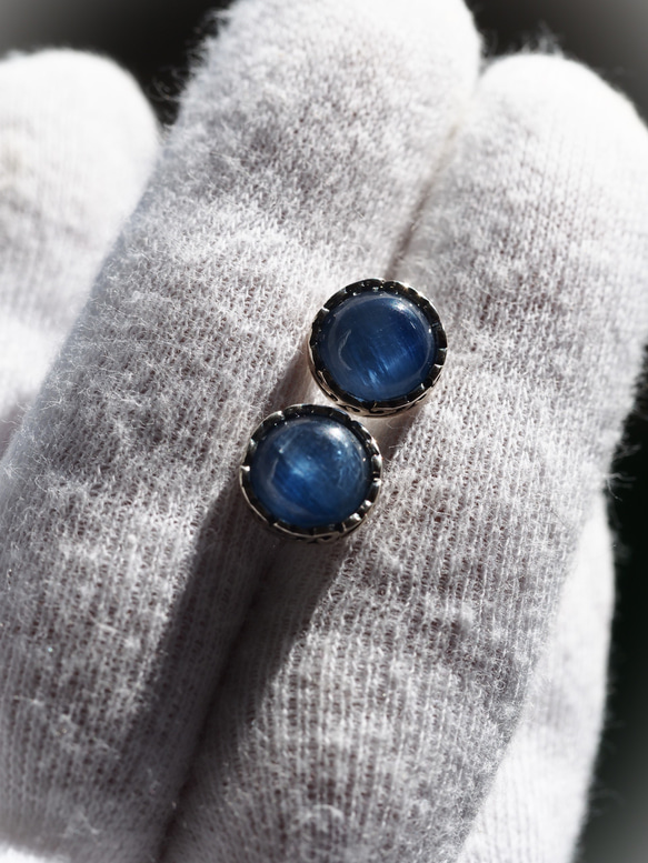 選択型：カイヤナイト6.8.10 S925アンティークピアス ピアス（スタッド・一粒） ケロリン堂 通販｜Creema(クリーマ)