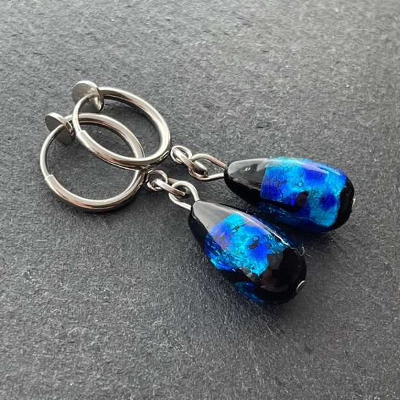 ＊ホタルガラス コバルトブルー しずく＊ノンホールピアス/フープイヤリング/ホタルガラスイヤリング イヤリング・ノンホールピアス blauw ...