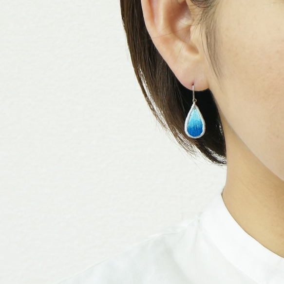 tears 刺繍ピアス【パープル】 ピアス（フック・チェーン） ツヅレ 通販 15518442｜Creema(クリーマ)