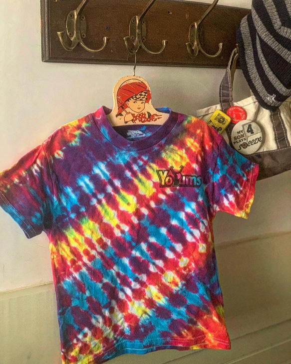 Hanes kid’s sizeS【YoYumsアド付きレインボー タイダイ】 Tシャツ AMP&A 通販 15557228｜Creema(クリーマ)